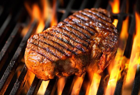 2 New York Restaurants Make Best Steak 'In The United States' - NewsBreak