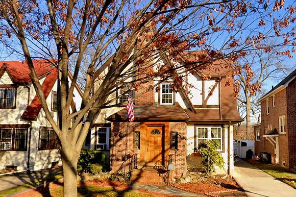 Donald Trump’s childhood NYC home goes on the market – after it was ...