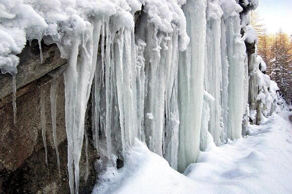 Heatwaves vs. Cold Spells: The Paradox of Climate Variability - NewsBreak