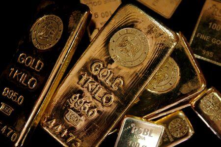 Annual 2026 gold price forecast tops $4,000/oz for first time: Reuters ...