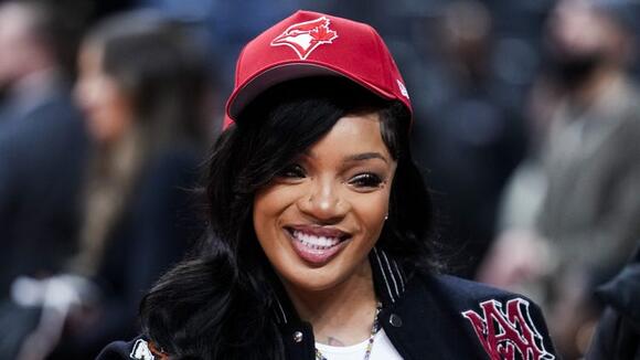 GloRilla's Sister, Scar Face Woods, Says The Rapper Is "Obligated" To ...
