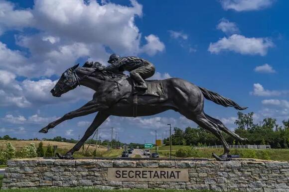 Despite Passing 37 Years Ago, Secretariat’s Bloodline Dominates the ...