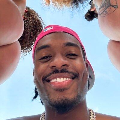 Mom and Daughter Get Pregnant by the Same Man - NewsBreak