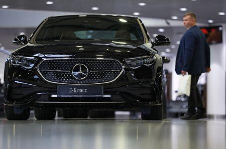 Exclusive-Foreign cars flow to Russia through China, skirting Ukraine ...