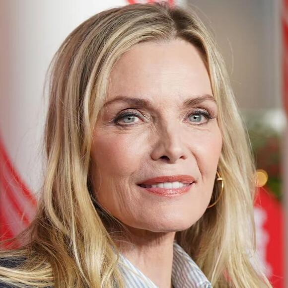 Michelle Pfeiffer, 67, Steals The Show In A Chic Velvet Outfit At The ...