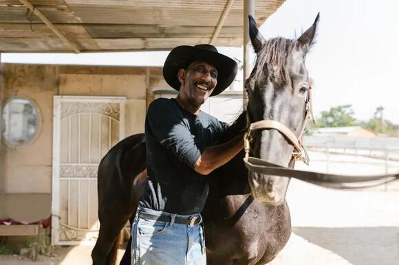10 Signs Your Horse is Truly Happy (And 10 That Say They’re Not ...