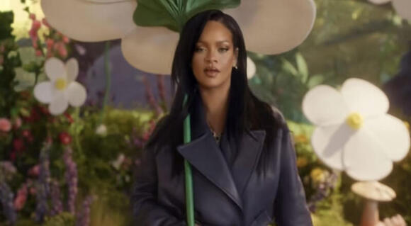 Rihanna becomes the first Black female artist to surpass 105 million ...