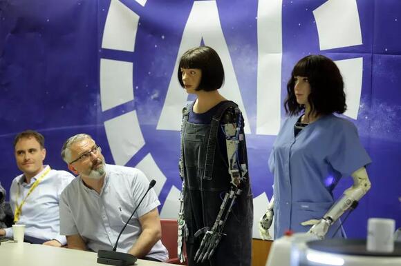 The AI Cowboy Taking Over Texas TikTok - NewsBreak