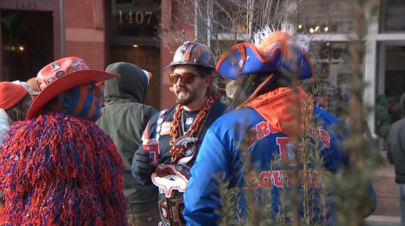 Cold weather didn't stop Broncos Country from rallying in Larimer ...