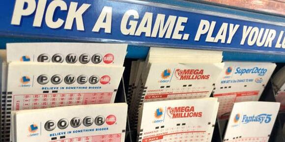 Powerball Drawing Crowns No Victor, Winner of $1.8B Jackpot Remains ...