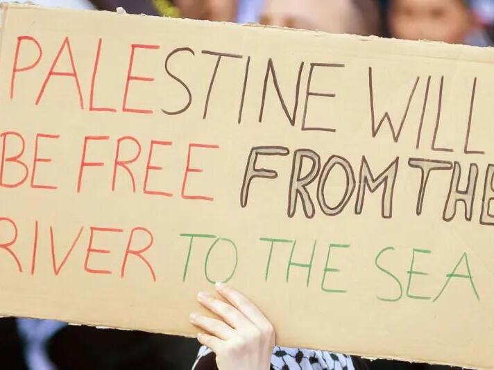 Woman fined €600 for Palestine 'river to the sea' slogan in Berlin