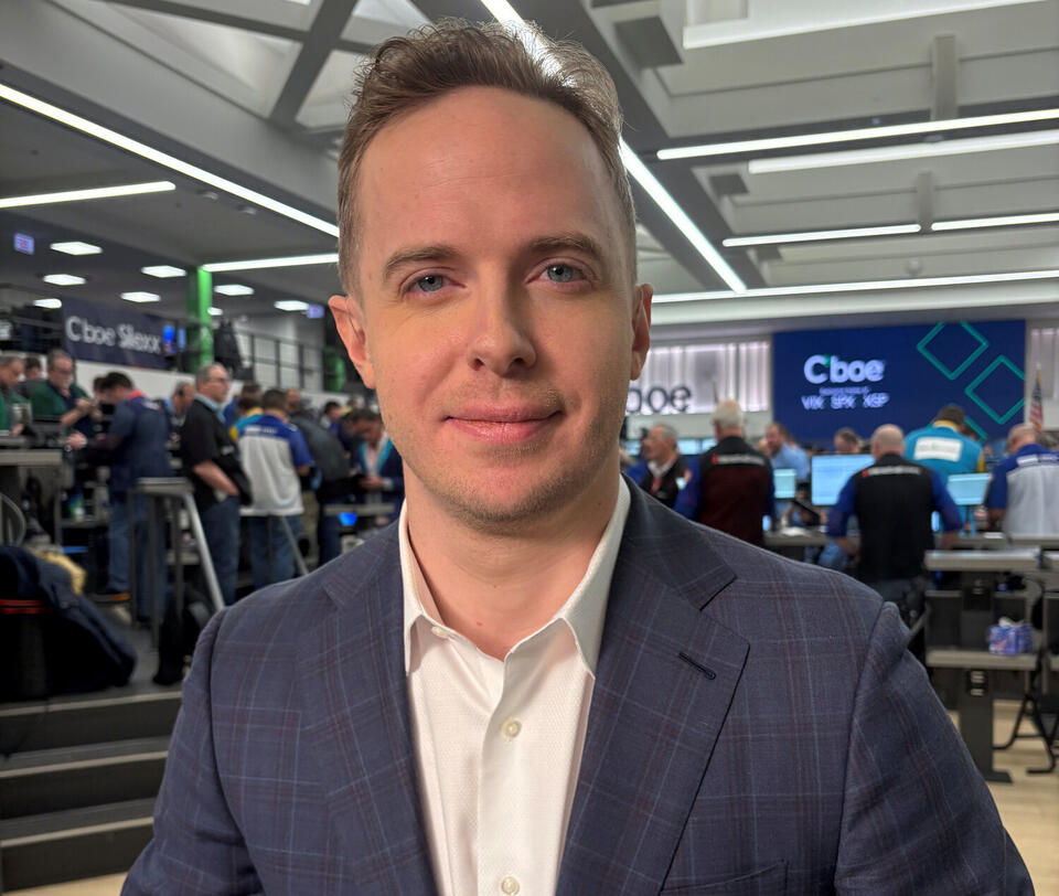 Oliver Renick joins CNBC as options reporter - NewsBreak