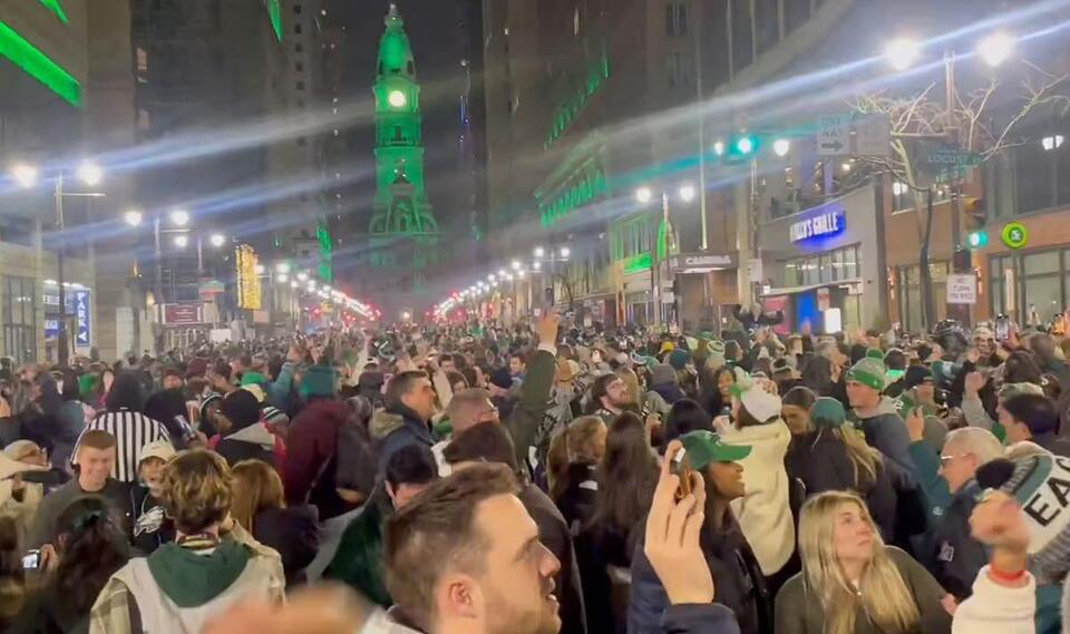 Thousands of Philadelphia Eagles fans swarm streets after winning Super ...