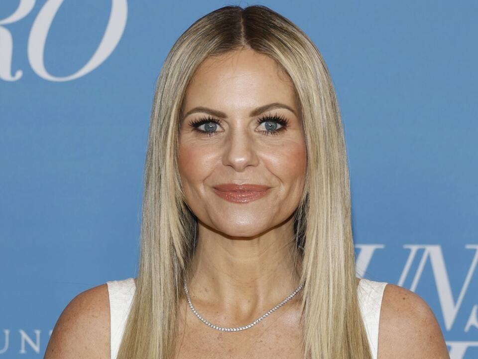 Candace Cameron Bure Is Getting 'More Beautiful With Age' in New ...