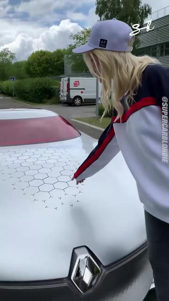 This is the Renault Trezor one of the most advanced concept cars in the ...