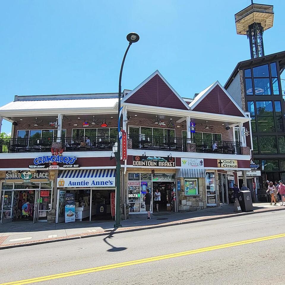 This Popular Seafood Restaurant Shut Its Doors for the Last Time in ...
