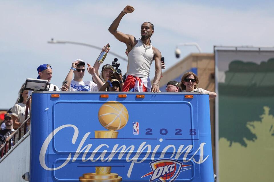 OKC Mayor David Holt Honors Shai Gilgeous-Alexander With His Own Day at ...