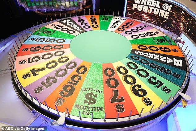 Ryan Seacrest reveals Wheel of Fortune secret that even co-host Vanna ...
