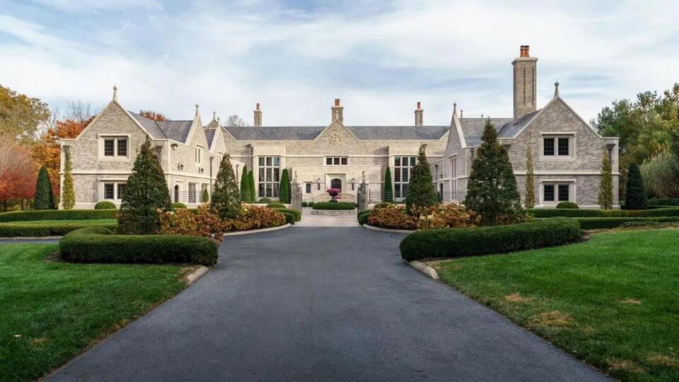 Kentucky's 50-room Delong Manor sells for $9.3 million - NewsBreak