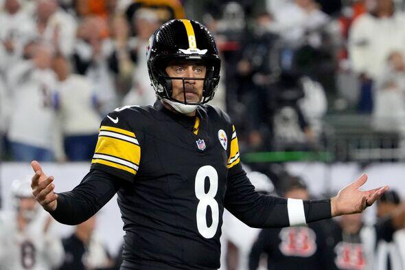 Aaron Rodgers upset with teammate after accidental tackle in NFL ...