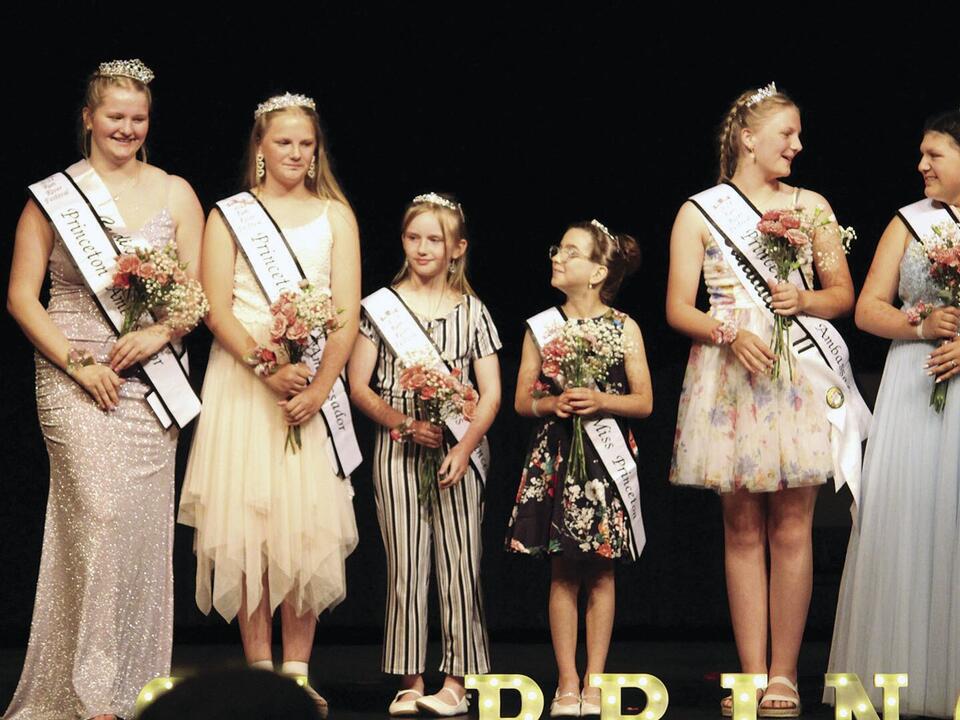 New ambassadors crowned in the ‘City of Flowers’