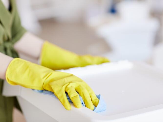 Messy Trash Can? How to Clean It Easily and Get Rid of Odors