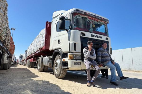 Israel says it will block Gaza humanitarian aid until Hamas agrees to ...