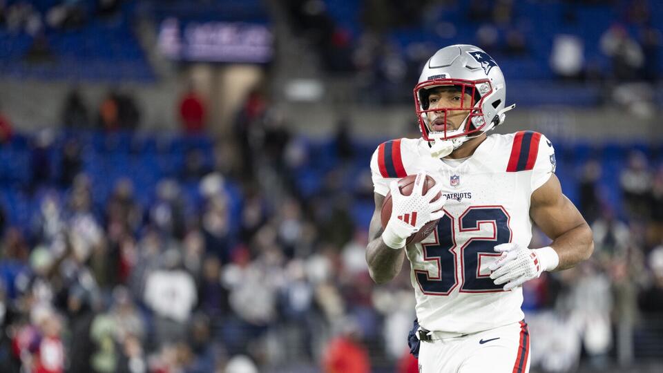 TreVeyon Henderson limited at Patriots practice, Kayshon Boutte and ...