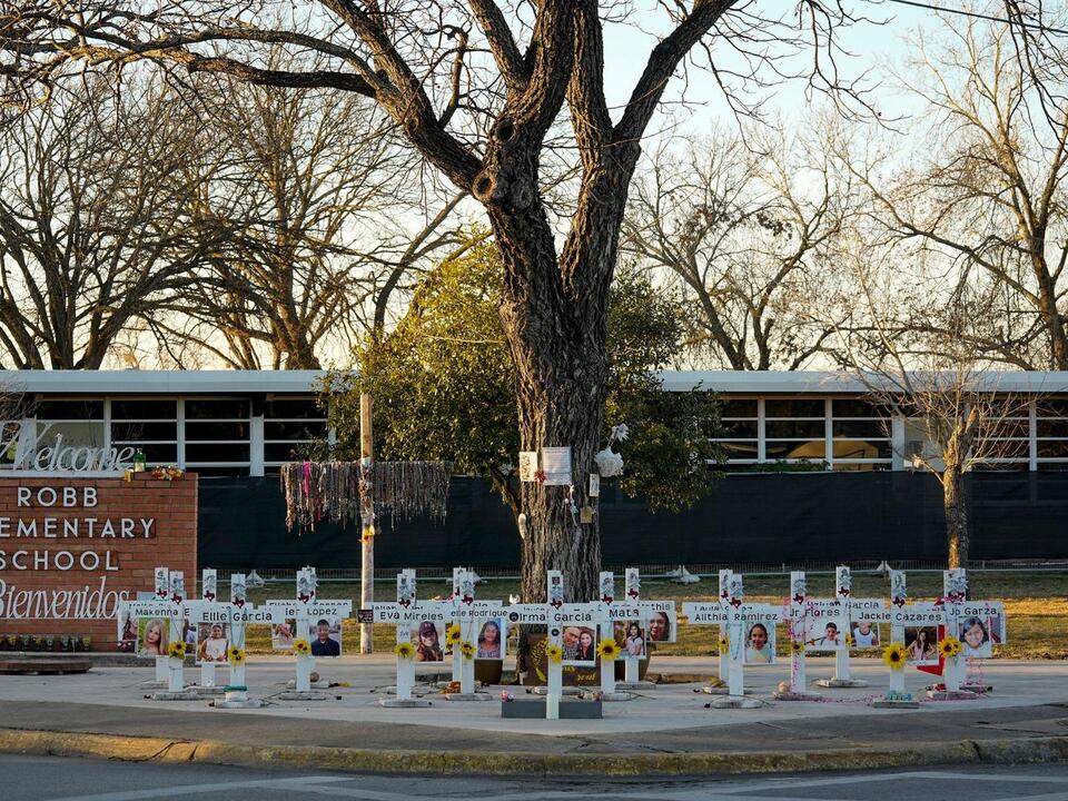Uvalde police chief resigns days after city-commissioned report clears ...