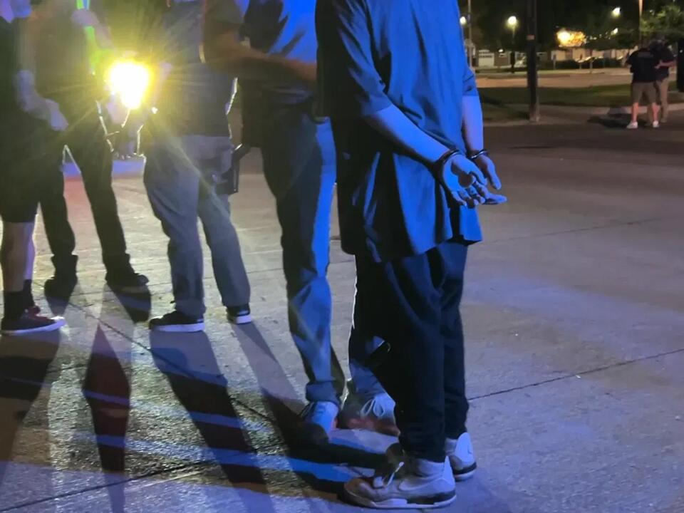 Taylorsville K9 officer bites suspect after police swarm stolen car on ...