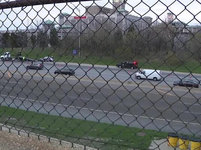 Milwaukee reckless driving, police chase ends with crash into semi