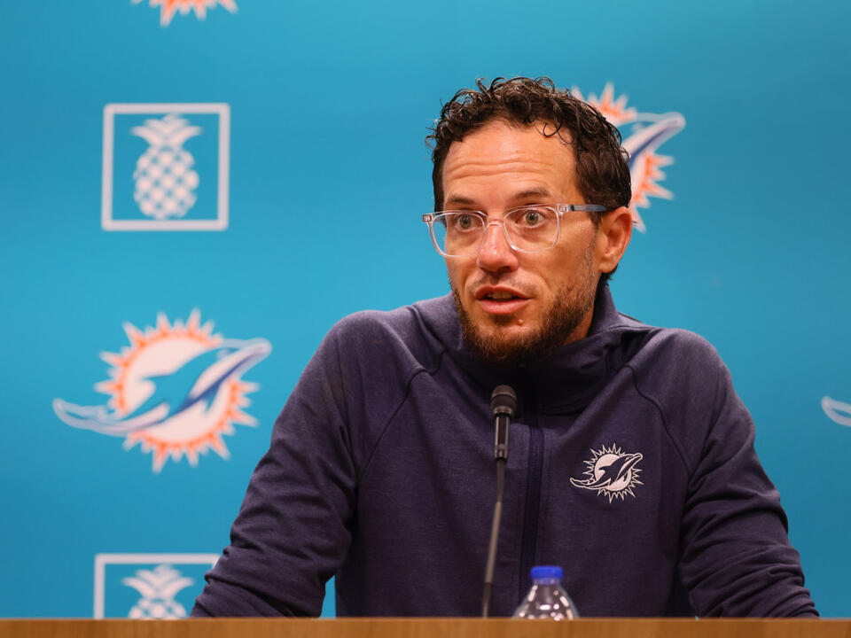 Mike McDaniel confirms suspicion regarding status of two key Miami ...