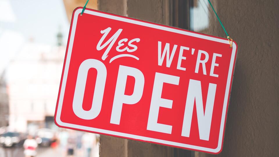 Your guide to NOLA store hours for Christmas Eve and Day - NewsBreak