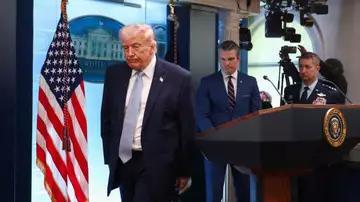 'Cornered' Trump might soon fall through the 'MAGA floor' as cracks ...