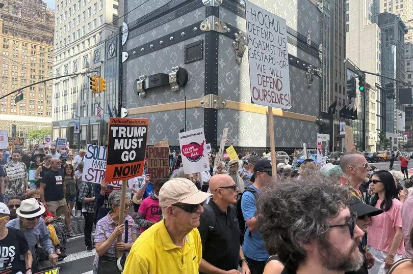 Thousands storm Trump Tower on Labor Day in 'workers over billionaires ...