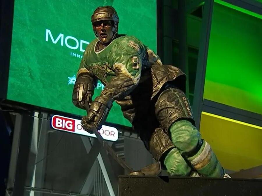 Stars unveil Mike Modano statue, honor all-time leading scorer with ...