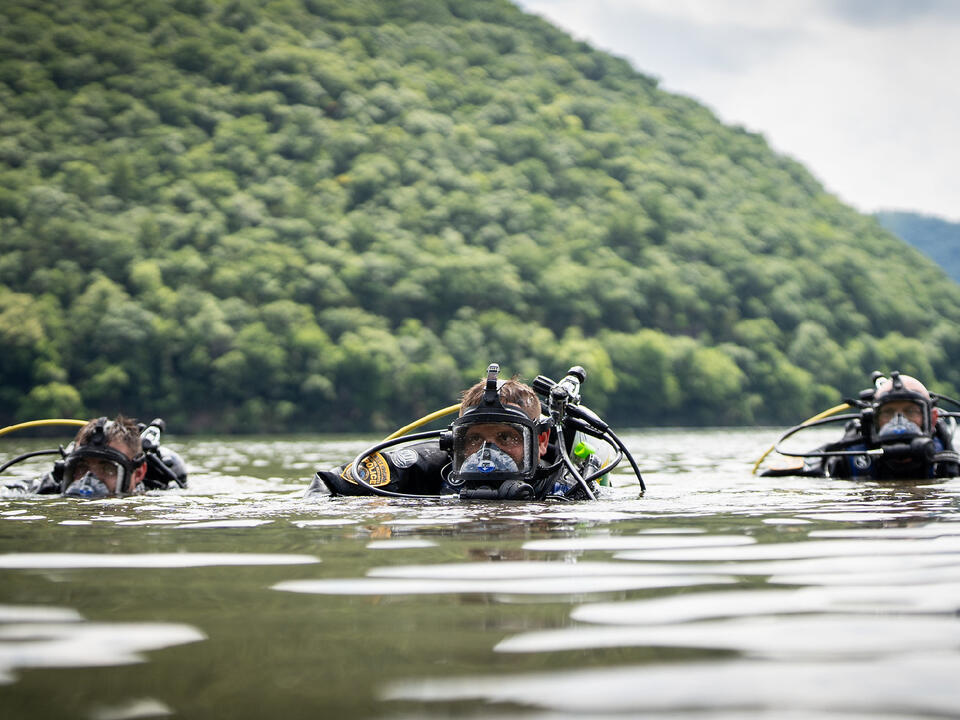 Gov. Justice, WVDNR introduce new Law Enforcement Dive Team