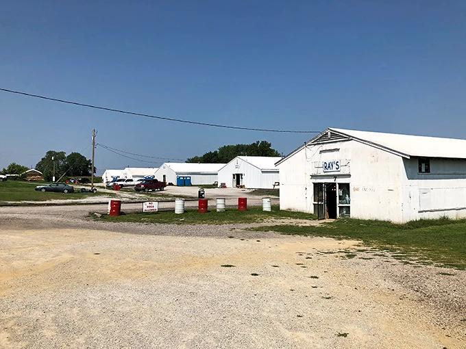 9 Massive Flea Markets In Indiana Where You’ll Find Rare Treasures At ...