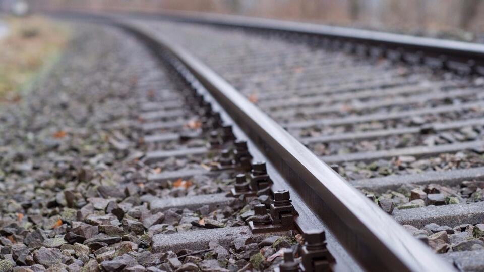 Train derailment in DeKalb County causes traffic delays - NewsBreak