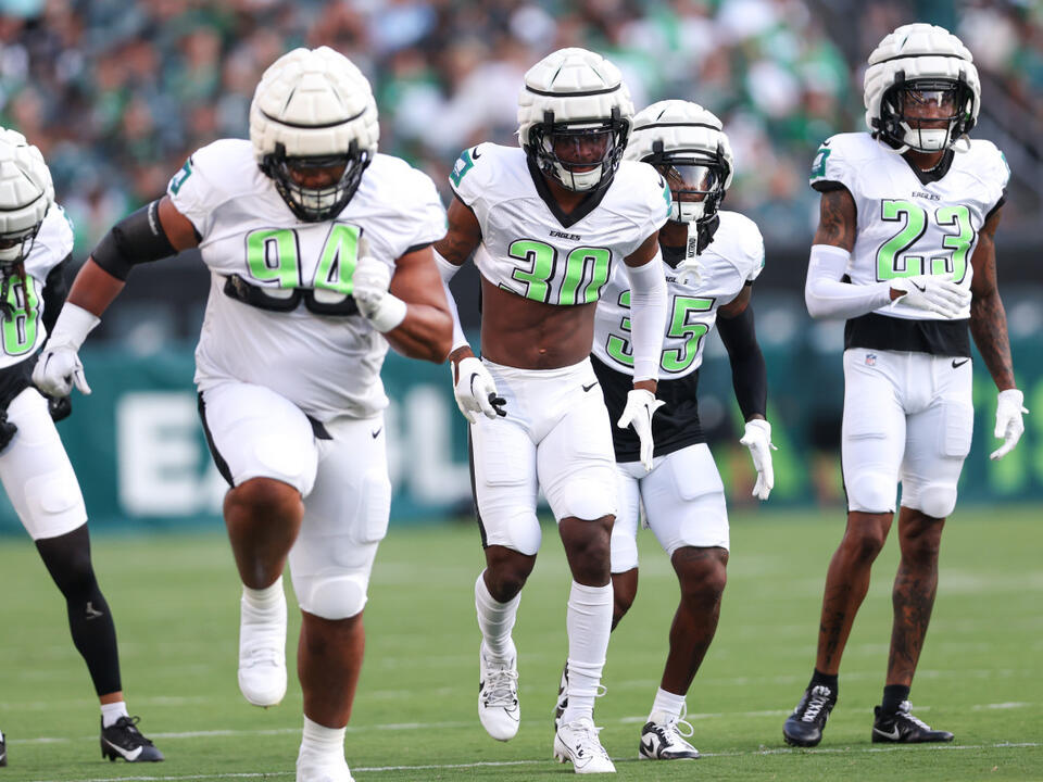 'Unphased!' Eagles' Quinyon Mitchell Shines In Debut