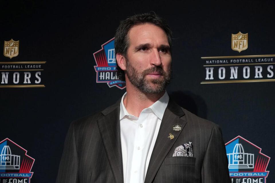 Is Jared Allen Married? Get to Know the 4-Time All-Pro’s Wife Amy Ahead ...