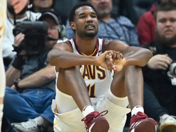 Evan Mobley injury update: Cavaliers big man to miss 6-8 weeks ...