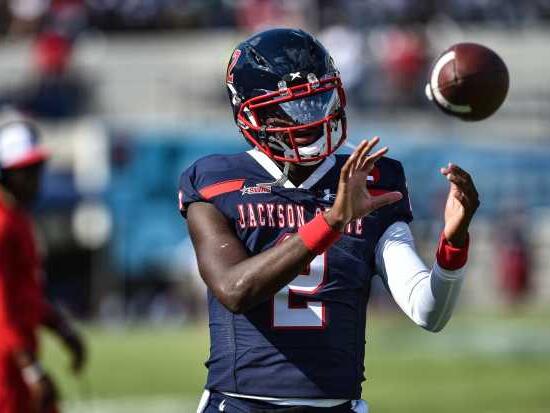 WATCH: Shedeur Sanders throws a dime to Travis Hunter at Colorado's ...