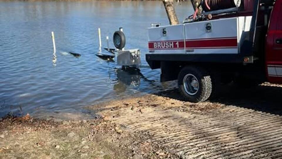 Broken Arrow Fire Department leads water rescue on Verdigris River ...
