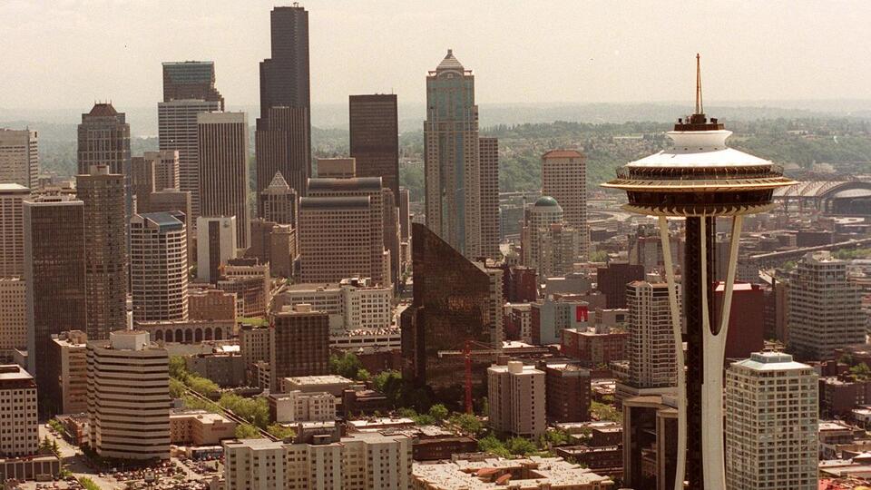 Seattle’s office collapse hits a trophy tower, and the price tag is ...