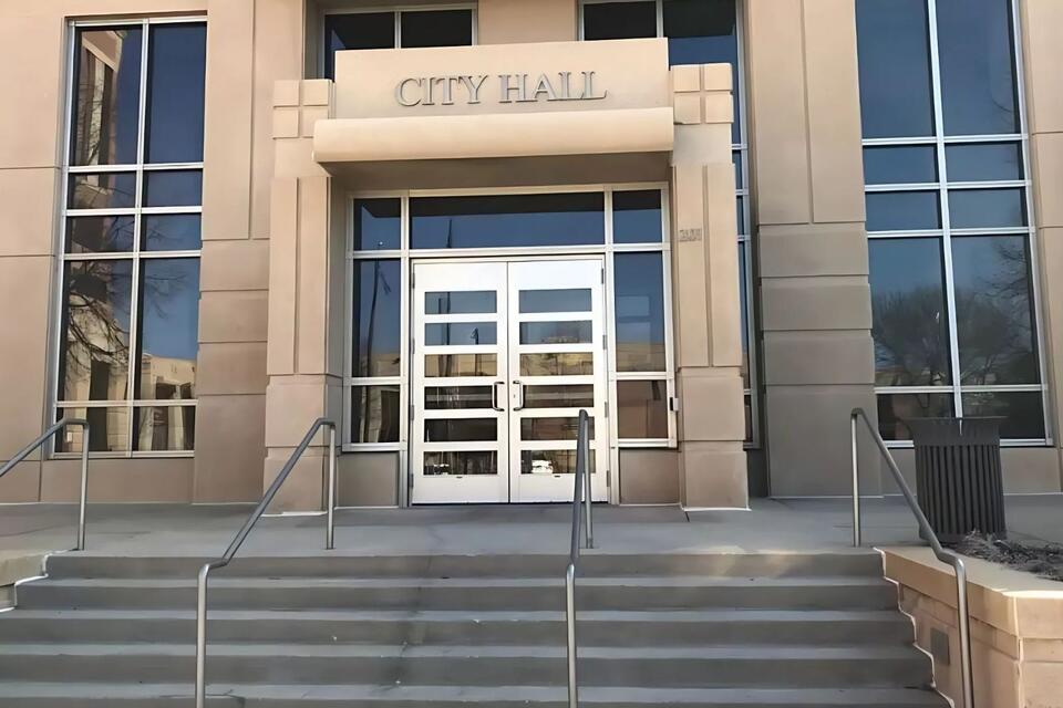 Rochester City Council Votes to Override 2 of 3 Mayor's Vetoes - NewsBreak