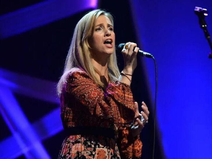 Folk singer 'shot in face' by BB gun pellets