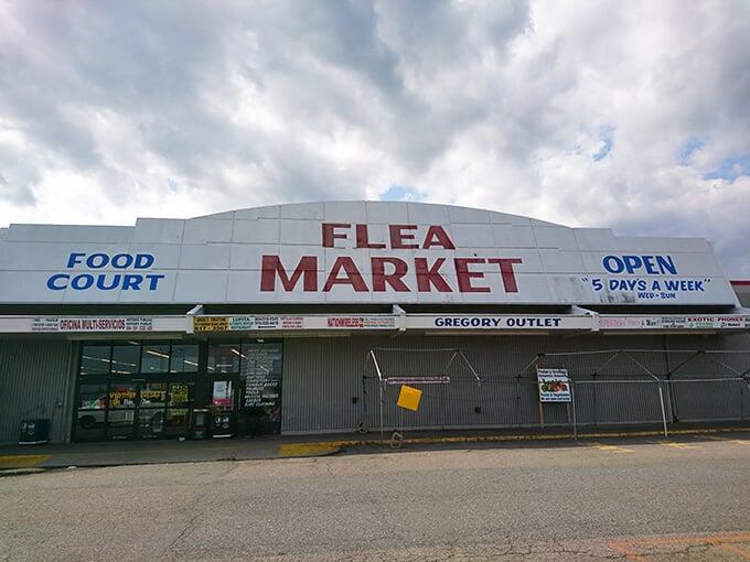 8 Massive Flea Markets In Virginia Where $25 Will Seriously Go A Long ...