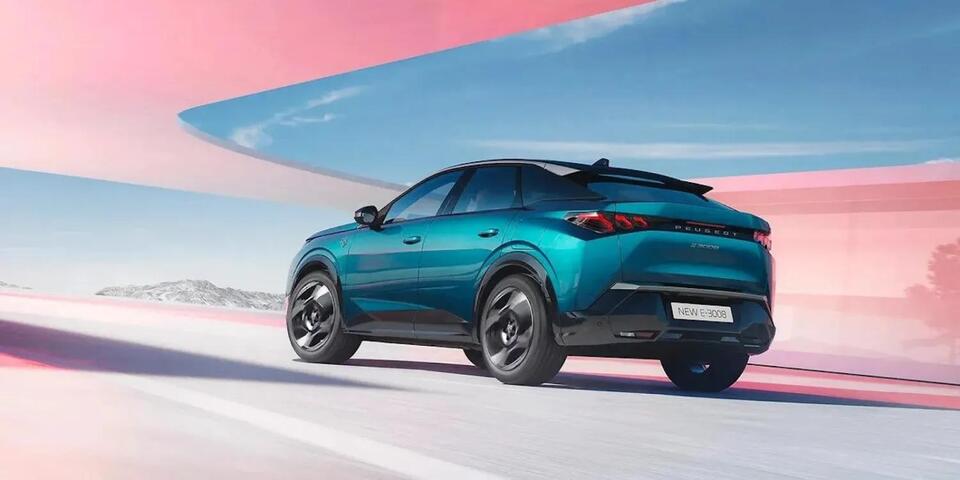 Stellantis’ new EV battery tech will put it ahead of – well, EVERYONE [video] - NewsBreak