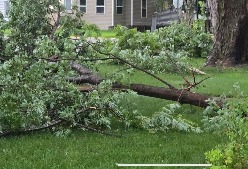 18,000 still without power after storms cause damage in Twin Cities ...